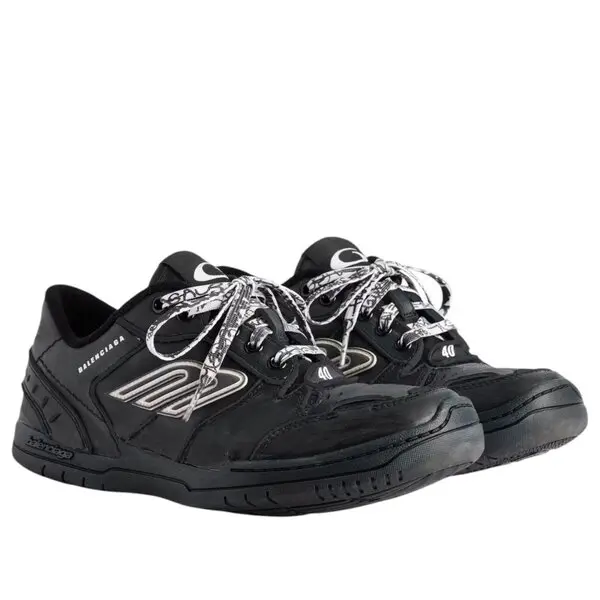 Balenciaga Hamptons Worn-out Sneakers - Black