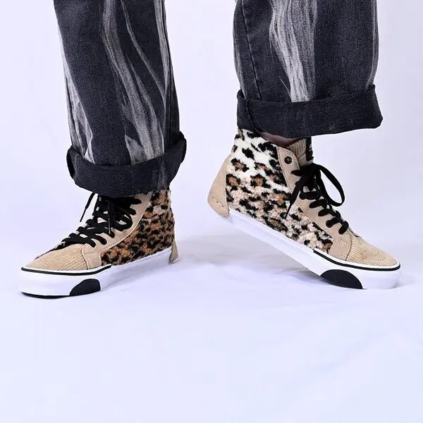 VANS Sk8-hi Cap Mid-top Sneakers With Leopard Print Detailing