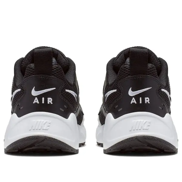Nike Heights Sneakers
