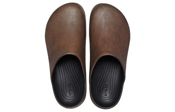 CROCS Dylan Burnished Clogs - Brown/tan
