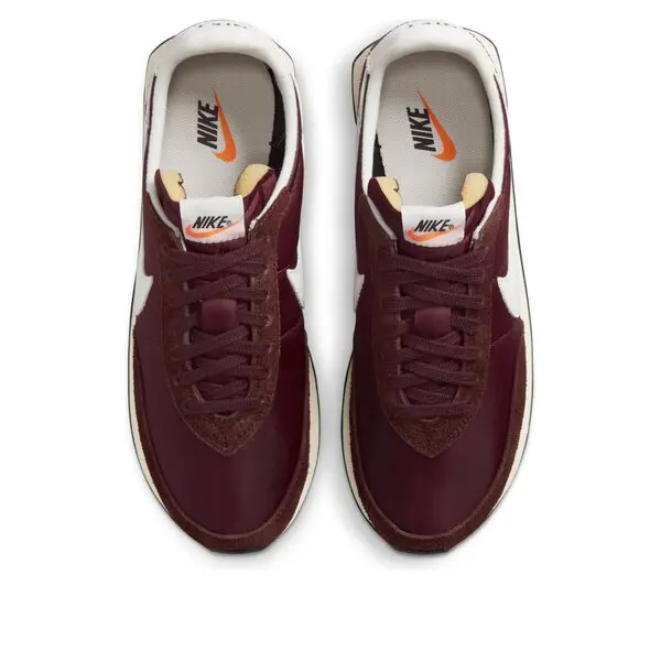 Nike Waffle Trainer 2 Se Sneakers - Wine Red