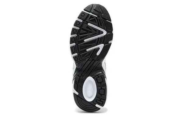 PUMA Milenio Tech Sneakers - White/black/silver