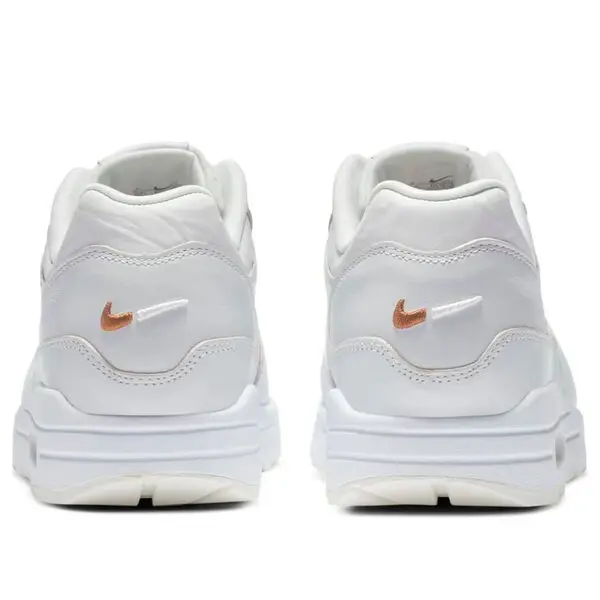 Nike Max 1 Sneakers