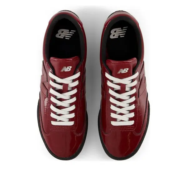 NEW BALANCE Gator Run Sneakers - Shadow Red/black