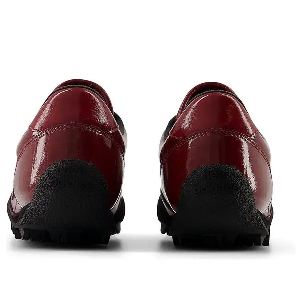 NEW BALANCE Gator Run Sneakers - Shadow Red/black