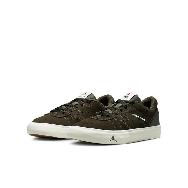 JORDAN Series Es Low Top Sneakers