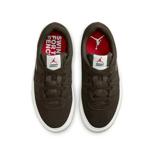 JORDAN Series Es Low Top Sneakers