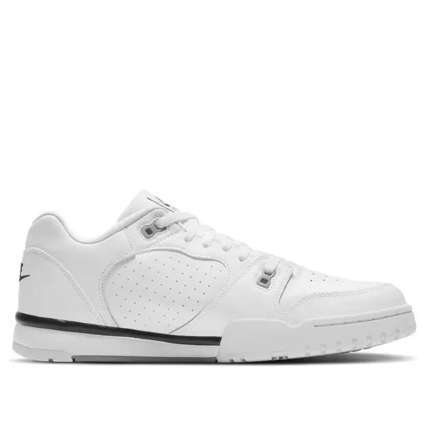 Nike Cross Trainer Low Sneakers - White/black