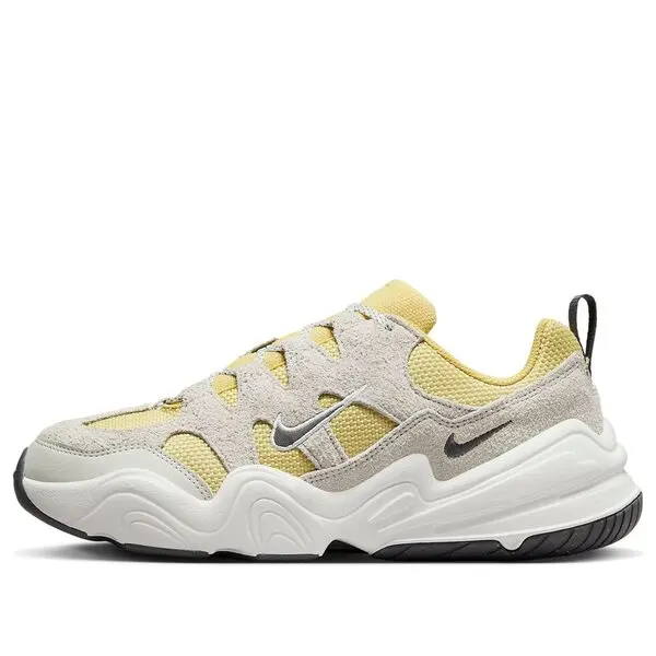 Nike Tech Hera Sneakers - Saturn Gold/light Bone/phantom