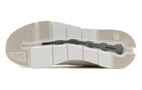 On Cloudrift Sneakers - Undyed White/frost