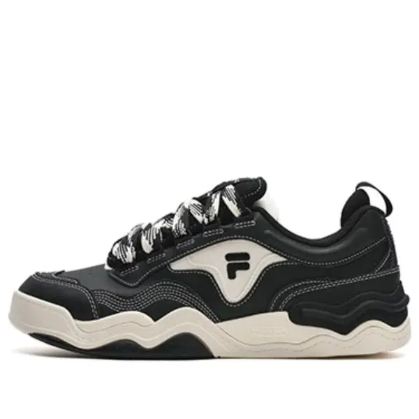 FILA Classic Kicks Sneakers - Black/white