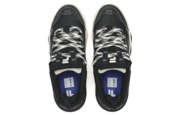 FILA Classic Kicks Sneakers - Black/white