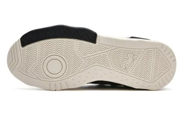 FILA Classic Kicks Sneakers - Black/white