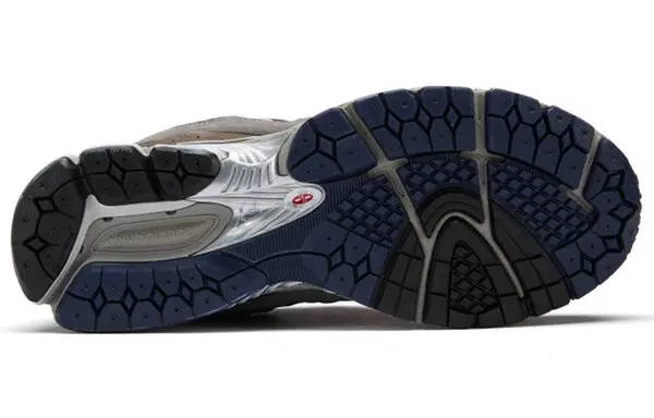 NEW BALANCE 2002r 'pouch Castle Sneakers - Grey