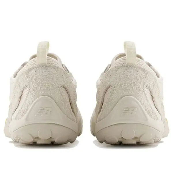 NEW BALANCE Mt10 Athletic Sneakers - Beige