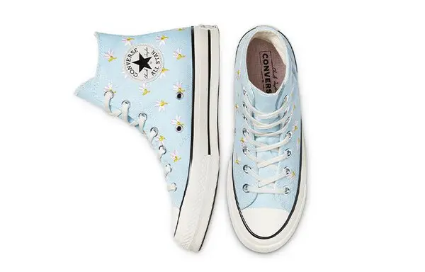 CONVERSE Chuck 70 High Top Embroidered Floral Print Chambray Blue - Blue/multi-color