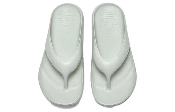 NEW BALANCE Athletic Flip Flops