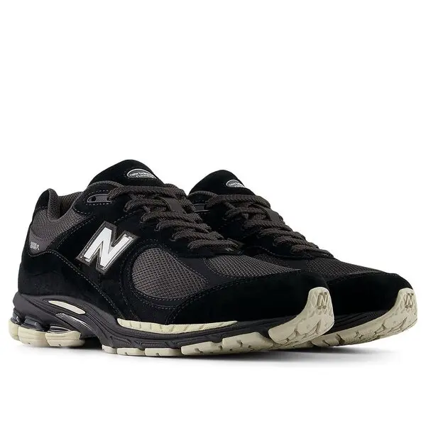 NEW BALANCE 2002r Sneakers - Black