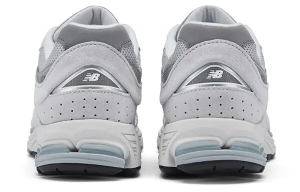 NEW BALANCE 2002r Lace-up Sneakers - Gray