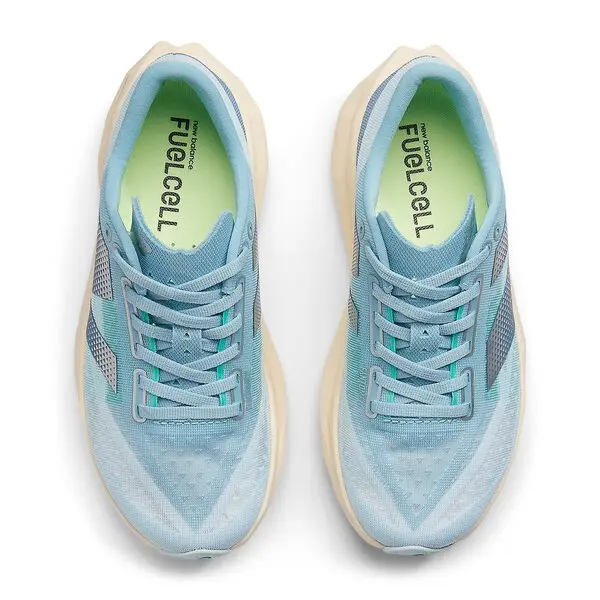 NEW BALANCE Fuelcell Rebel V4 Sneakers - Light Blue
