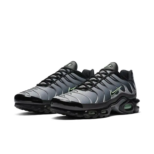 Nike Max Plus Sneakers - Black/green
