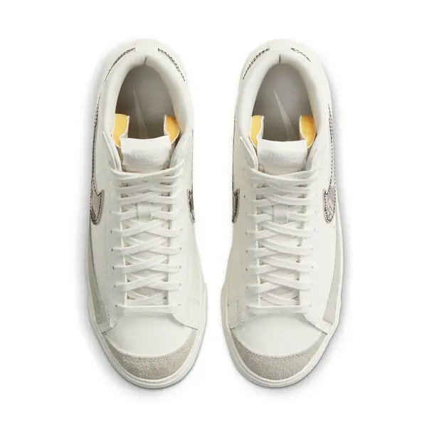 Nike Blazer Mid '77 Se Snakeskin High Top Sneakers - White