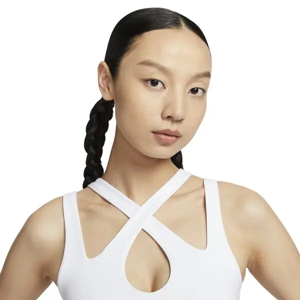 Nike Freestyle Light-support Padded Sports Bra Asia Sizing 'white