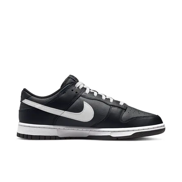 Nike Dunk Low Sneakers
