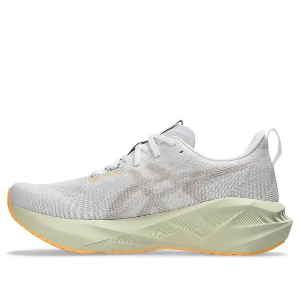 Asics Novablast 5 - White/fawn