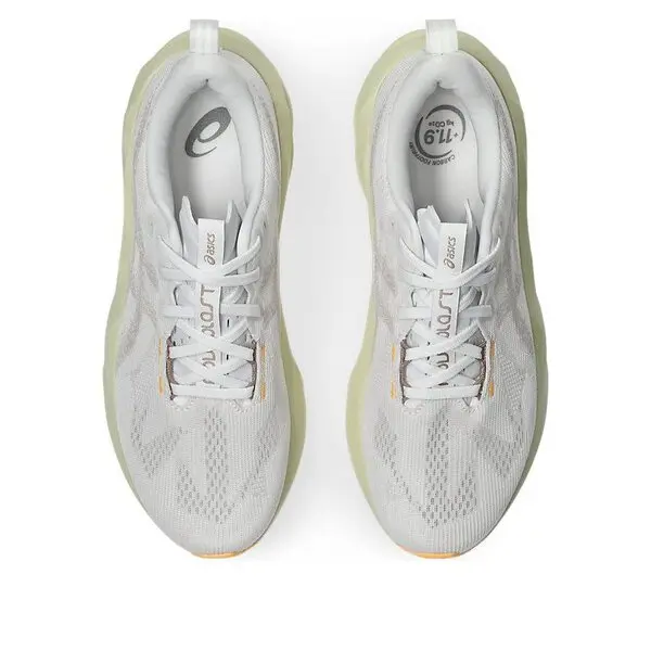 Asics Novablast 5 - White/fawn
