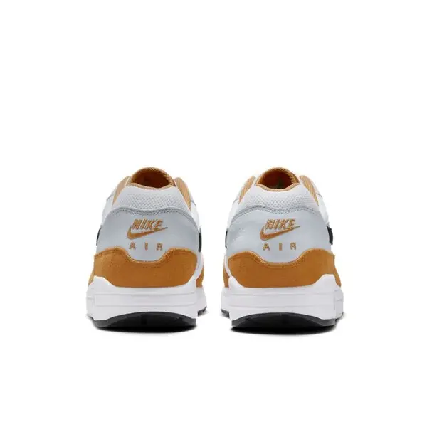 Nike Max 1 Sneakers