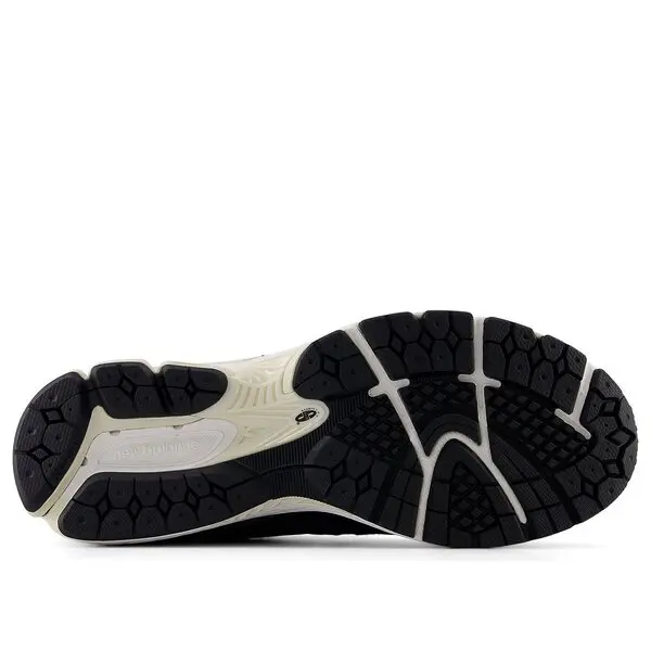 NEW BALANCE 2002r Gore-tex Sneakers - Black/grey