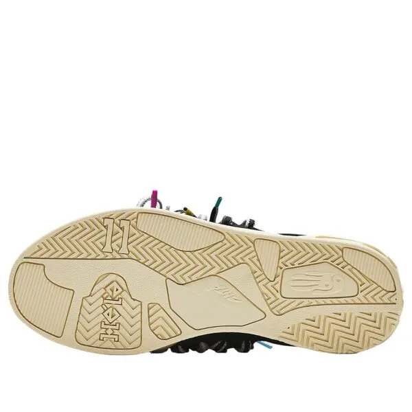 ANTA X Kyrie Irving Hela Style Roots Sneakers