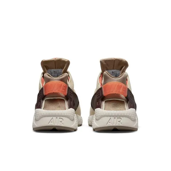 Nike Huarache Sp "madder Root" Sneakers - Khaki/pink