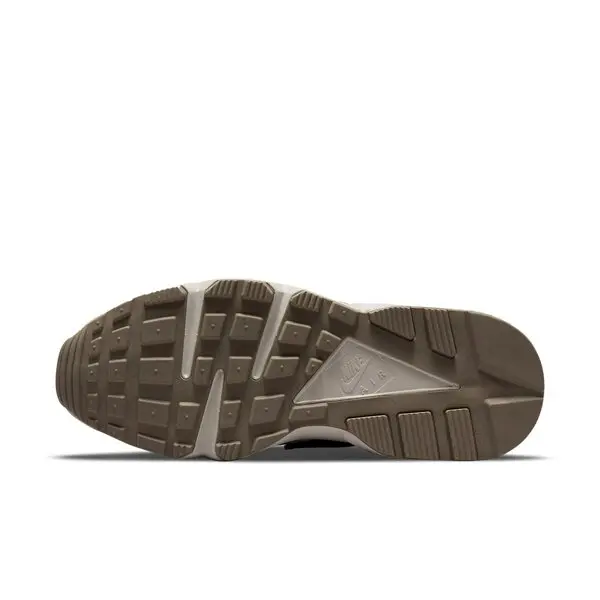 Nike Huarache Sp "madder Root" Sneakers - Khaki/pink
