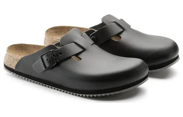 BIRKENSTOCK Boston Super Grip Clogs - Black/sand
