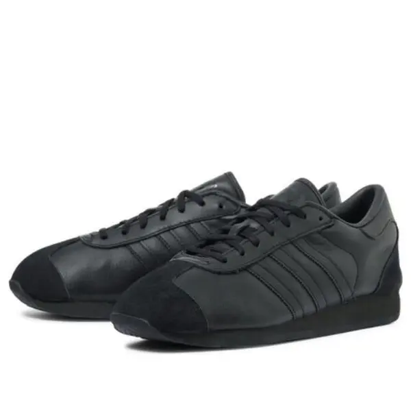 Adidas Country 2 Sneakers