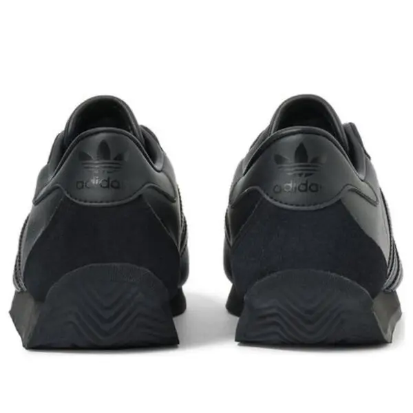 Adidas Country 2 Sneakers