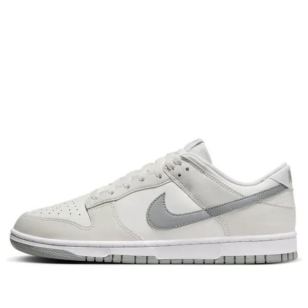 Nike Dunk Low Retro Sneakers - White/grey