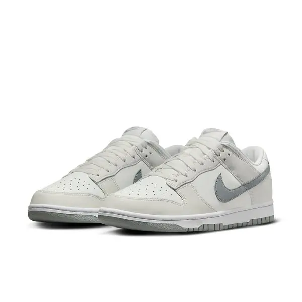 Nike Dunk Low Retro Sneakers - White/grey