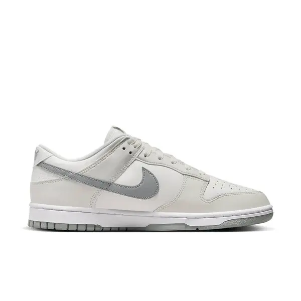 Nike Dunk Low Retro Sneakers - White/grey