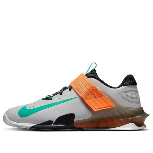 Nike Savaleos Low Top Sneakers - Gray/orange
