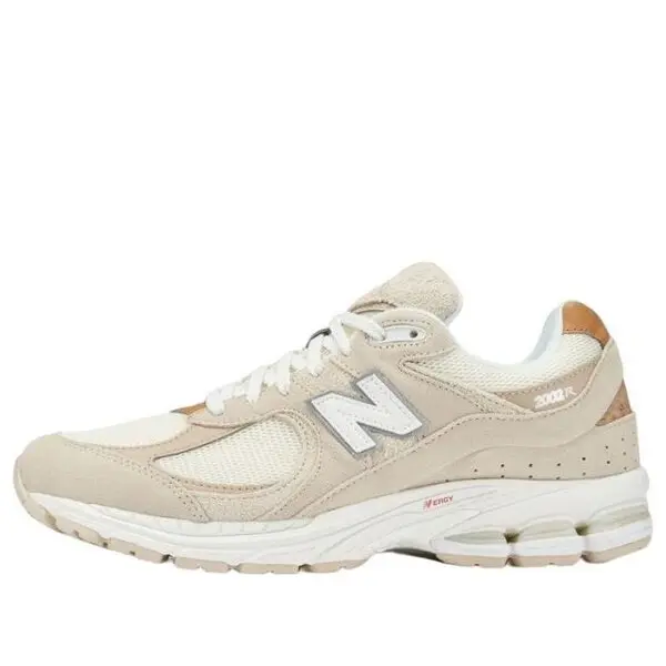 NEW BALANCE 2002r Low Top Sneakers - Beige/white