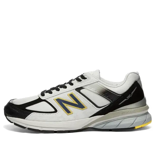 NEW BALANCE 990v5 Made In Usa Sneakers - Silver
