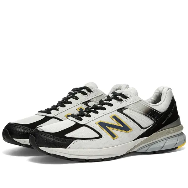 NEW BALANCE 990v5 Made In Usa Sneakers - Silver