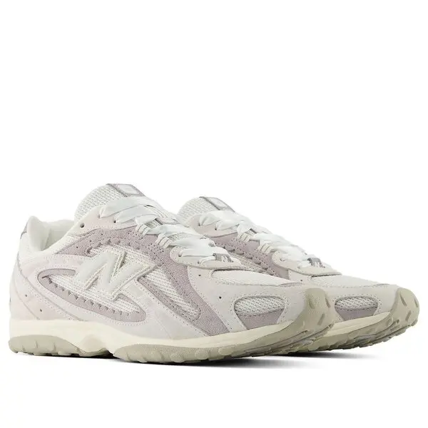 NEW BALANCE 204l "ribbon Pack Truffle Salt" Sneakers - White/pink