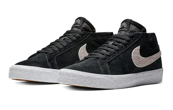 Nike Blazer Chukka Sb Suede Mid Top Sneakers