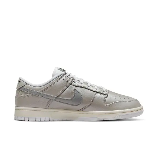 Nike Dunk Low Se "metallic Silver" Sneakers - Silver/gray