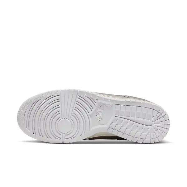 Nike Dunk Low Se "metallic Silver" Sneakers - Silver/gray
