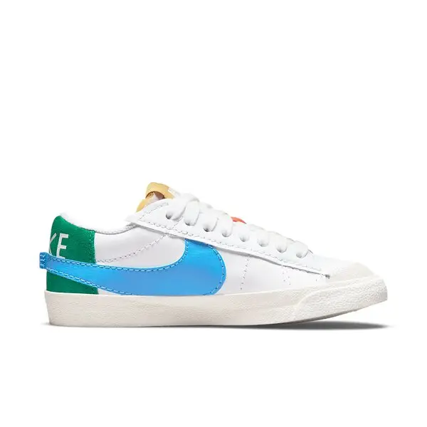Nike Blazer Low '77 Jumbo "mismatch" Sneakers - White/blue